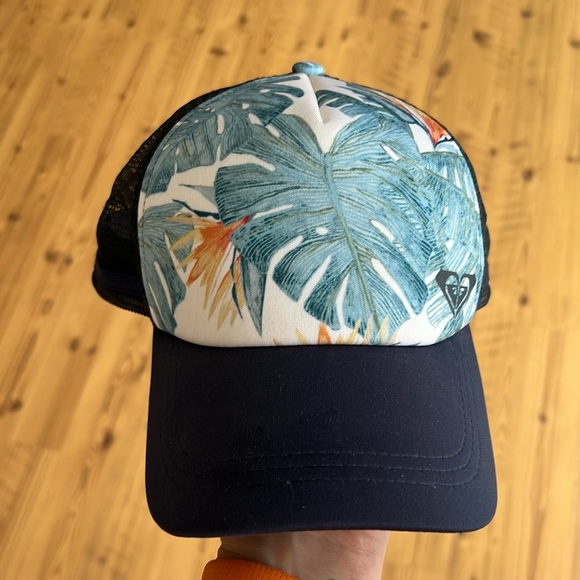 Roxy | Accessories | Roxy Womens Trucker Hat With Tropical Print | Poshmark